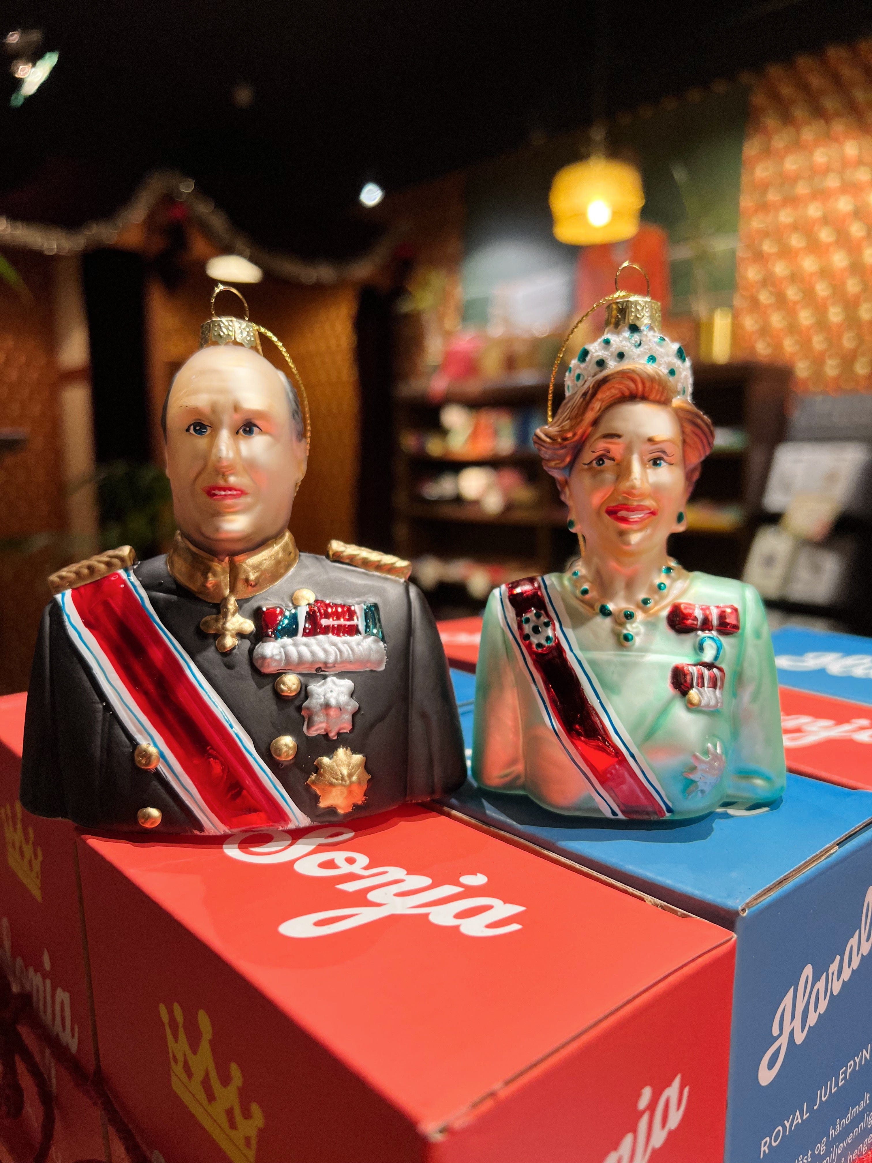 Julekule sett - Harald og Sonja – Frøken Dianas Salonger